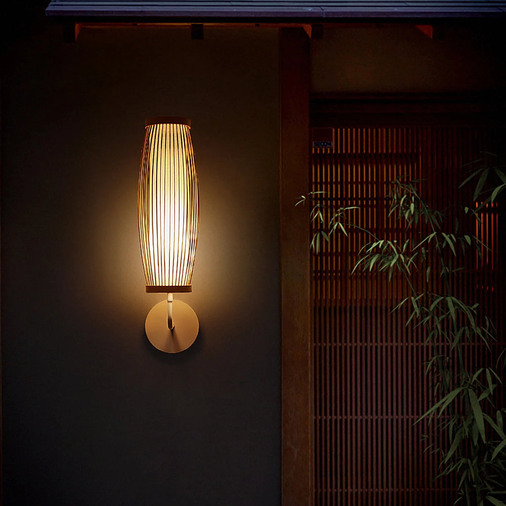 Rubí | Modern Japanese Bamboo Wall Lamp by Mirodemi